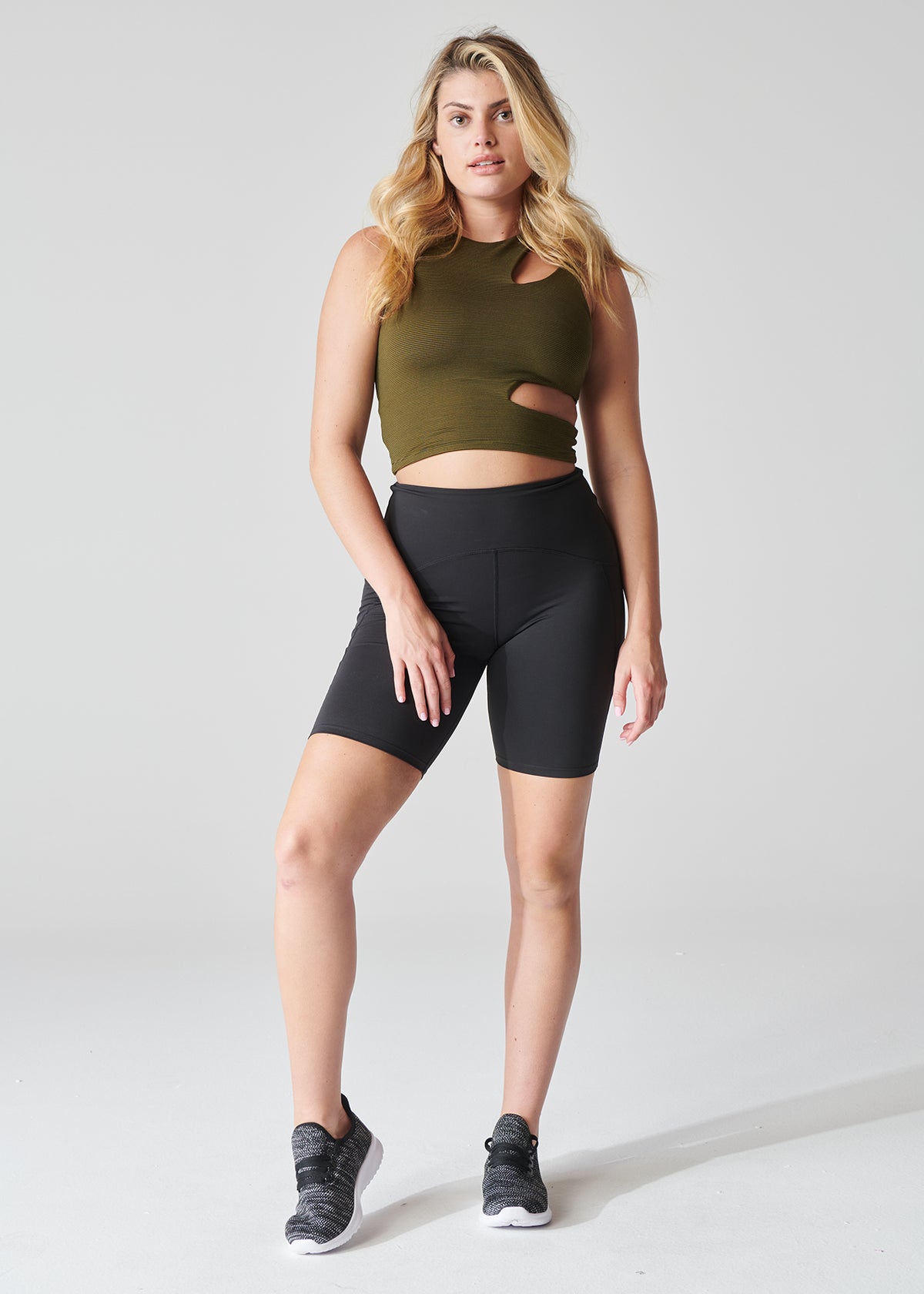 Show Off Tank | Qeep Up